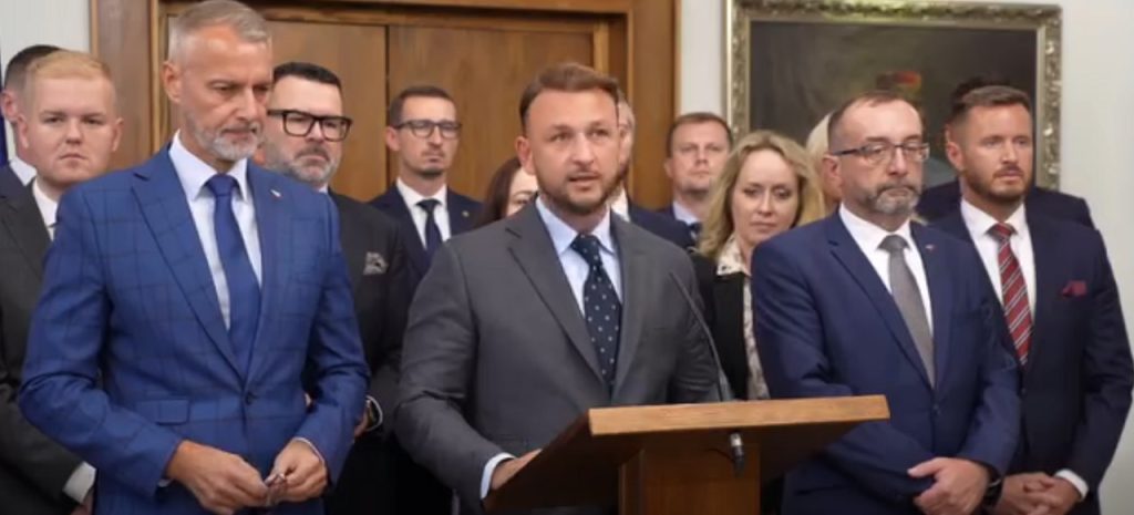 Minister Šutaj Eštok vyzýva opozíciu