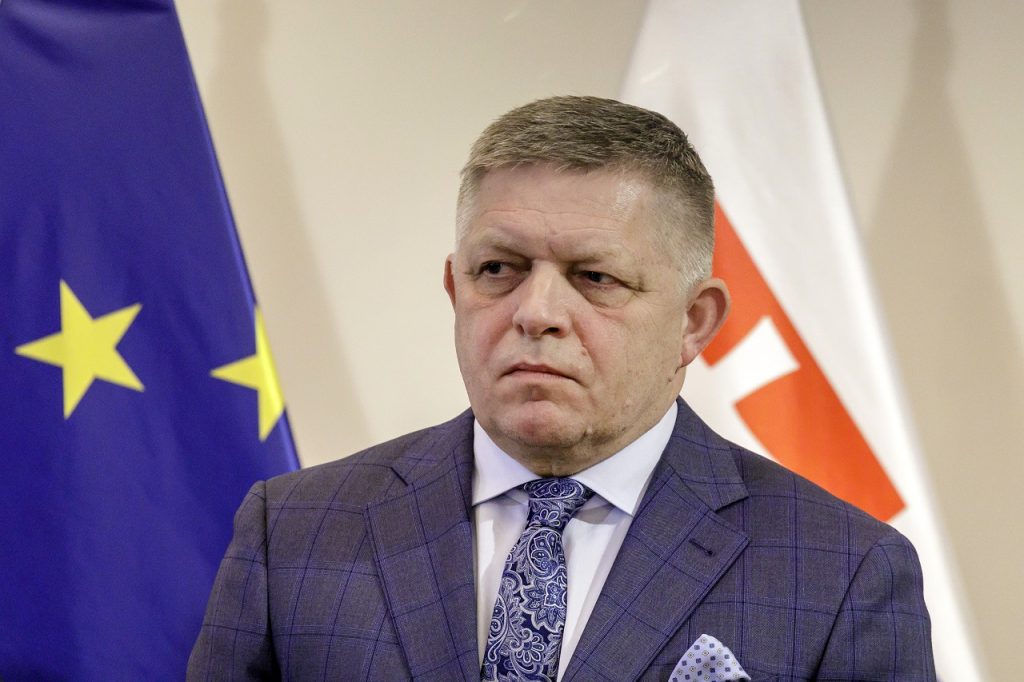 Litva tvrdí, že Slovensko nežiadalo o prelet Fica do Moskvy cez jej ...