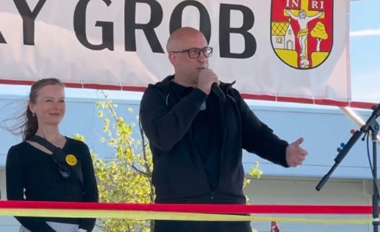 Ráž slávnostne otvoril novú cyklotrasu v Chorvátskom Grobe